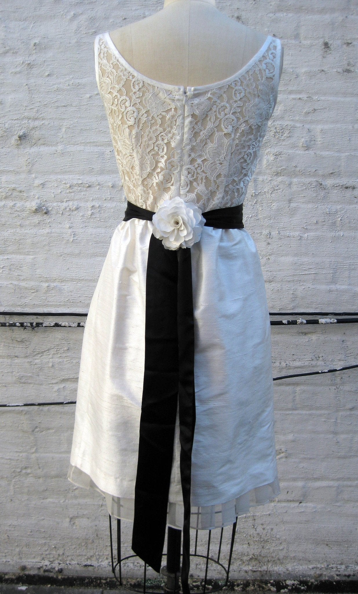 "Tiffany" Short Wedding Dress with Lace Back – Kimera